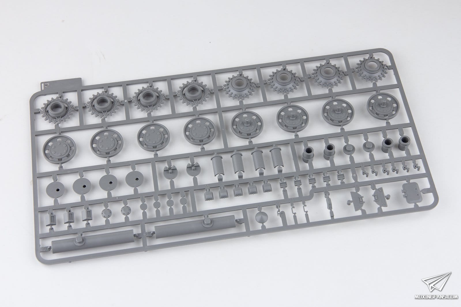 TAKOM 2159 1:35 Typ 205 Mäuschen Super Heavy Tank Mirage Hobby Shop